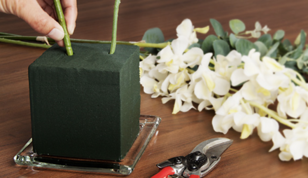 10 Floral Tools Every Florist Should Have - Floranext - Florist ...
